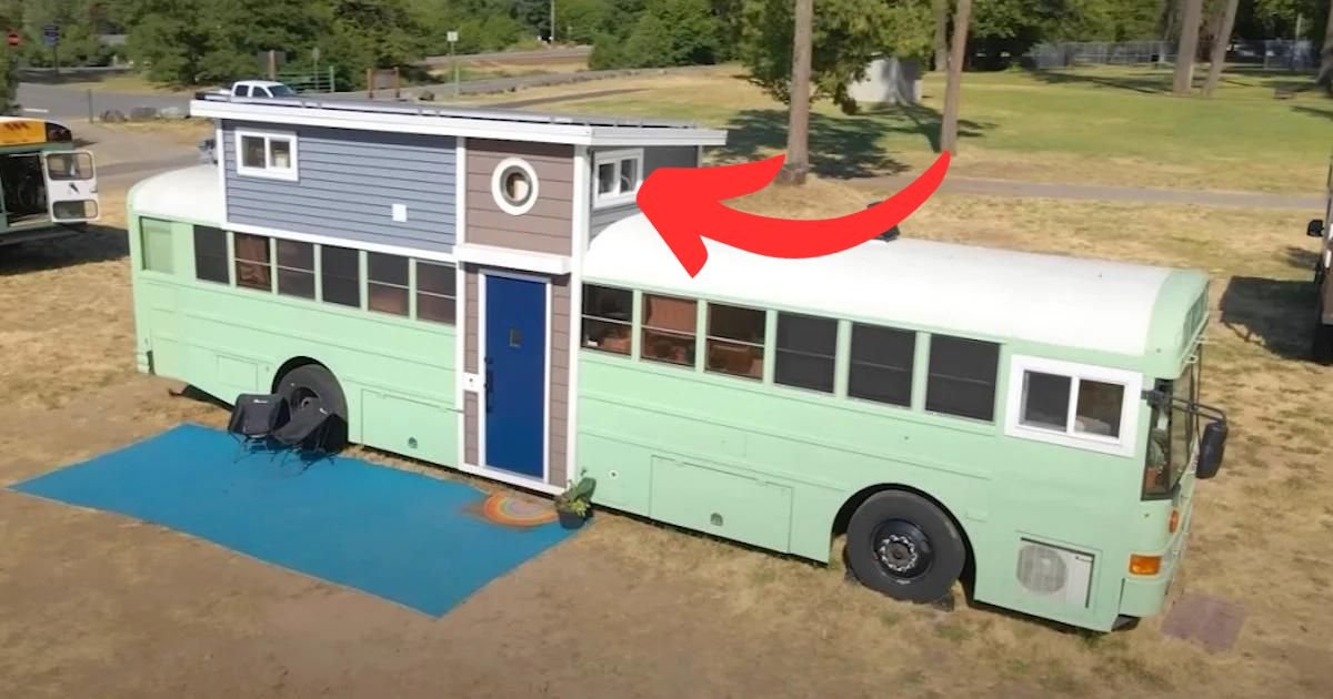Family of 7 lives in converted bus featuring a loft and Dad gives a ...